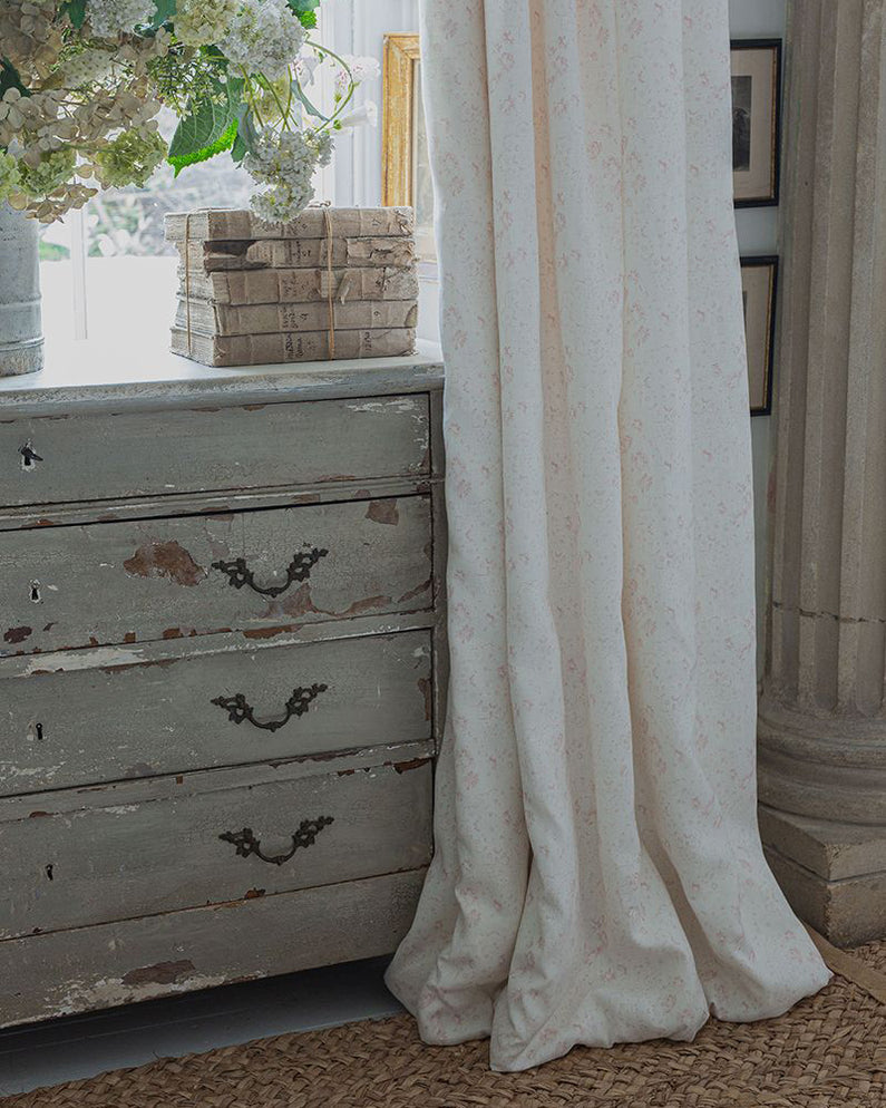 New Penny Pink on White Linen | Cabbages & Roses– cabbagesandroses