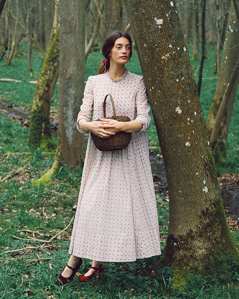 Welcome to the Cabbages & Roses Website– cabbagesandroses